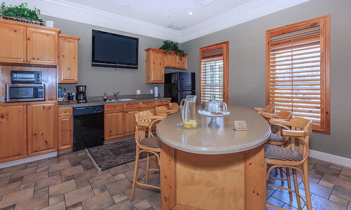 N Mur-Len – TH Corporate Apartments